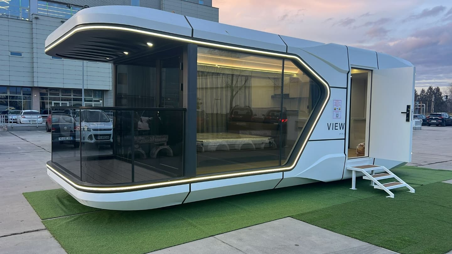 Case de vacanță Smart Home și spații de birouri de la View Box Houses ...
